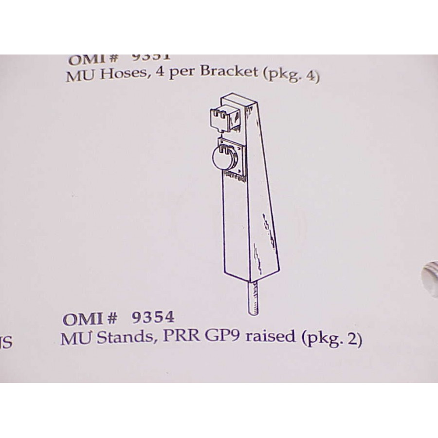 9354 - MU stands, Diesel,PRR GP9 raised - Pkg. 4