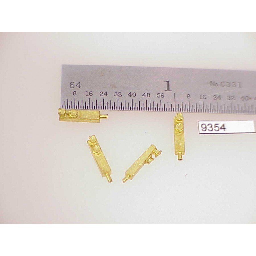 9354 - MU stands, Diesel,PRR GP9 raised - Pkg. 4