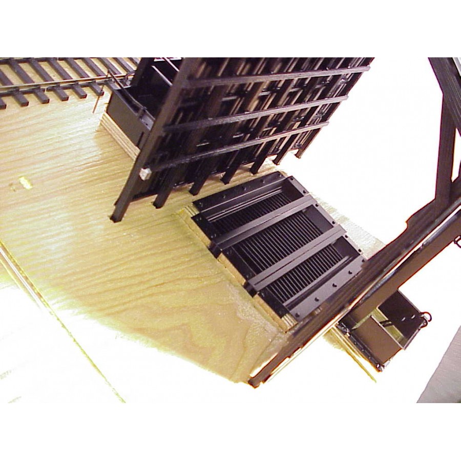 (HO Scale) Redler 50 Ton Automatic Coal Loader (No Sand Tank or Sand House)